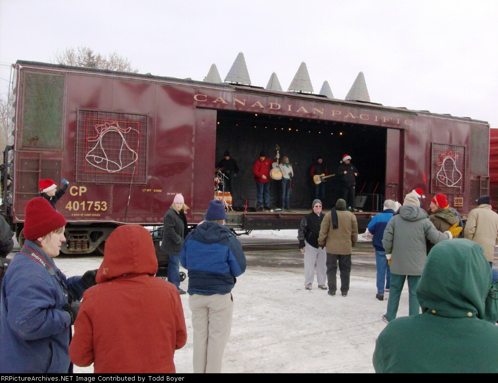 CP Holiday Train band and CP exec
